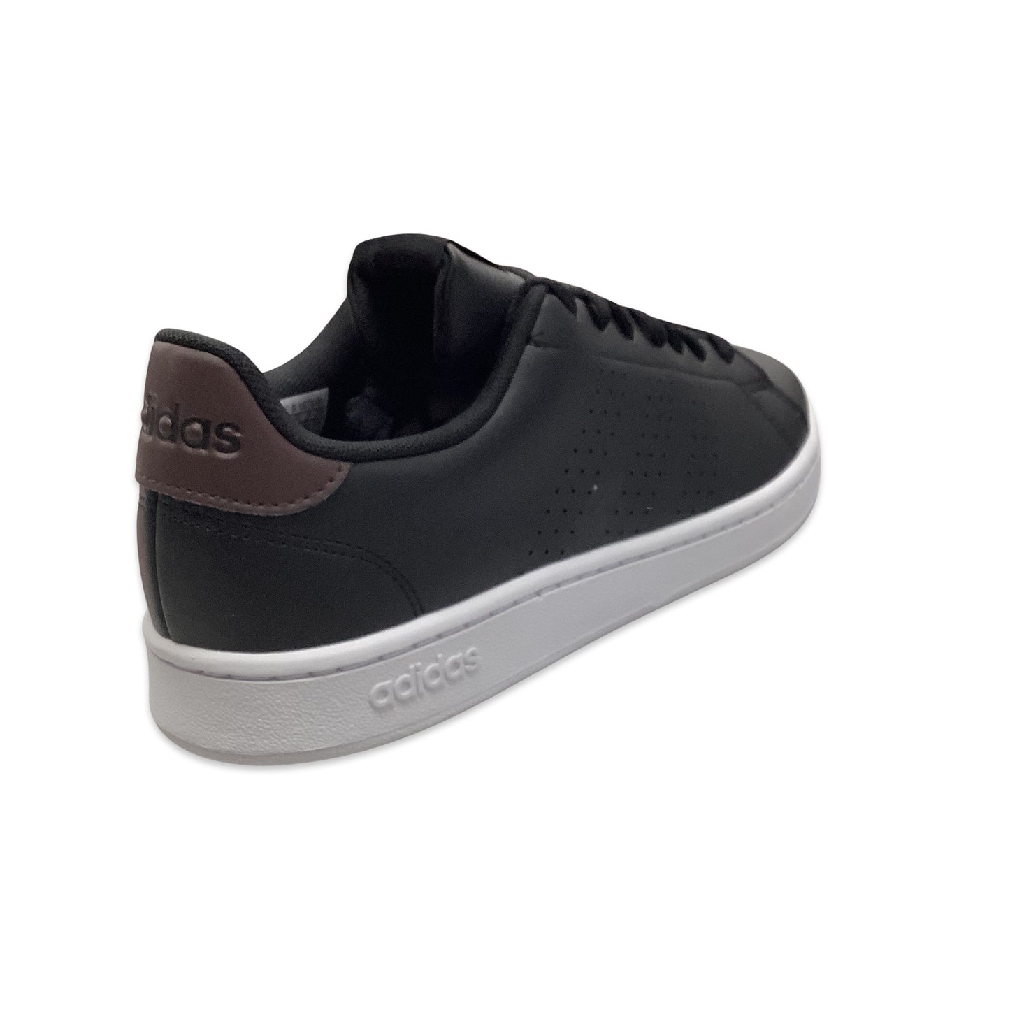 Adidas Advantage – Sports Uptown